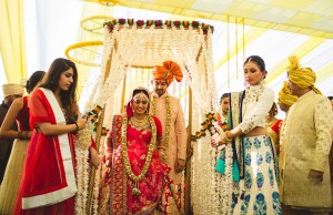 Baniya Wedding Rituals: Full of Glitters & Long Celebration | Lovevivah ...